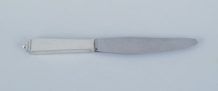 Georg Jensen Pyramid, a set of two short-handled lunch knives in sterl ...