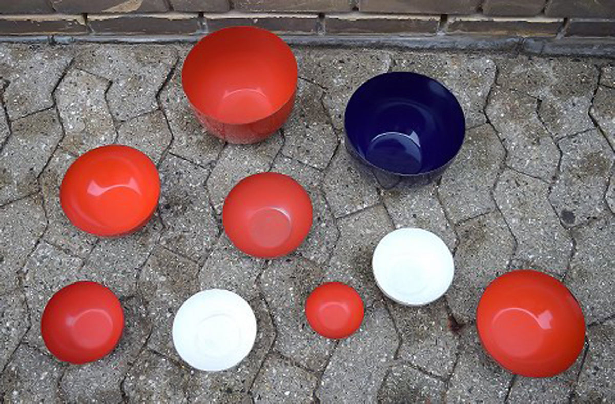 KAJ FRANCK, Finland. 9 bowls, enamelled metal, Finel, Finland, 1950s ...