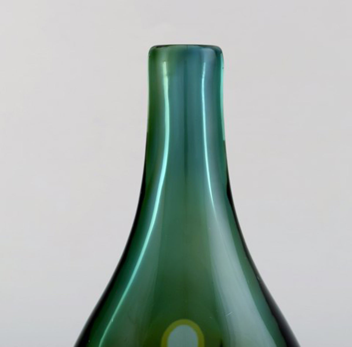MONA MORALES (1908-1999) for Kosta Boda. "Ventana" vase in mouth-blown ...