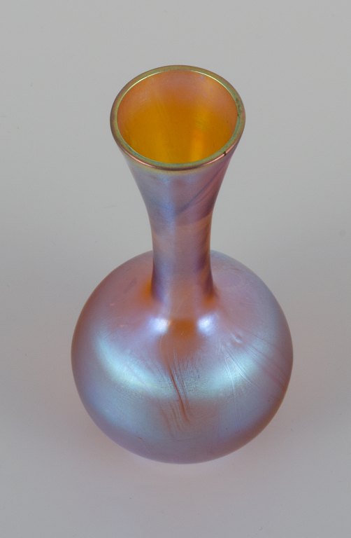WMF, Germany. Vase in iridescent Myra art glass. 1930s. – L' ART COPENHAGEN